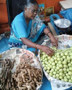 Street Shopping in Bangalore - A Guide To Where to Buy What!